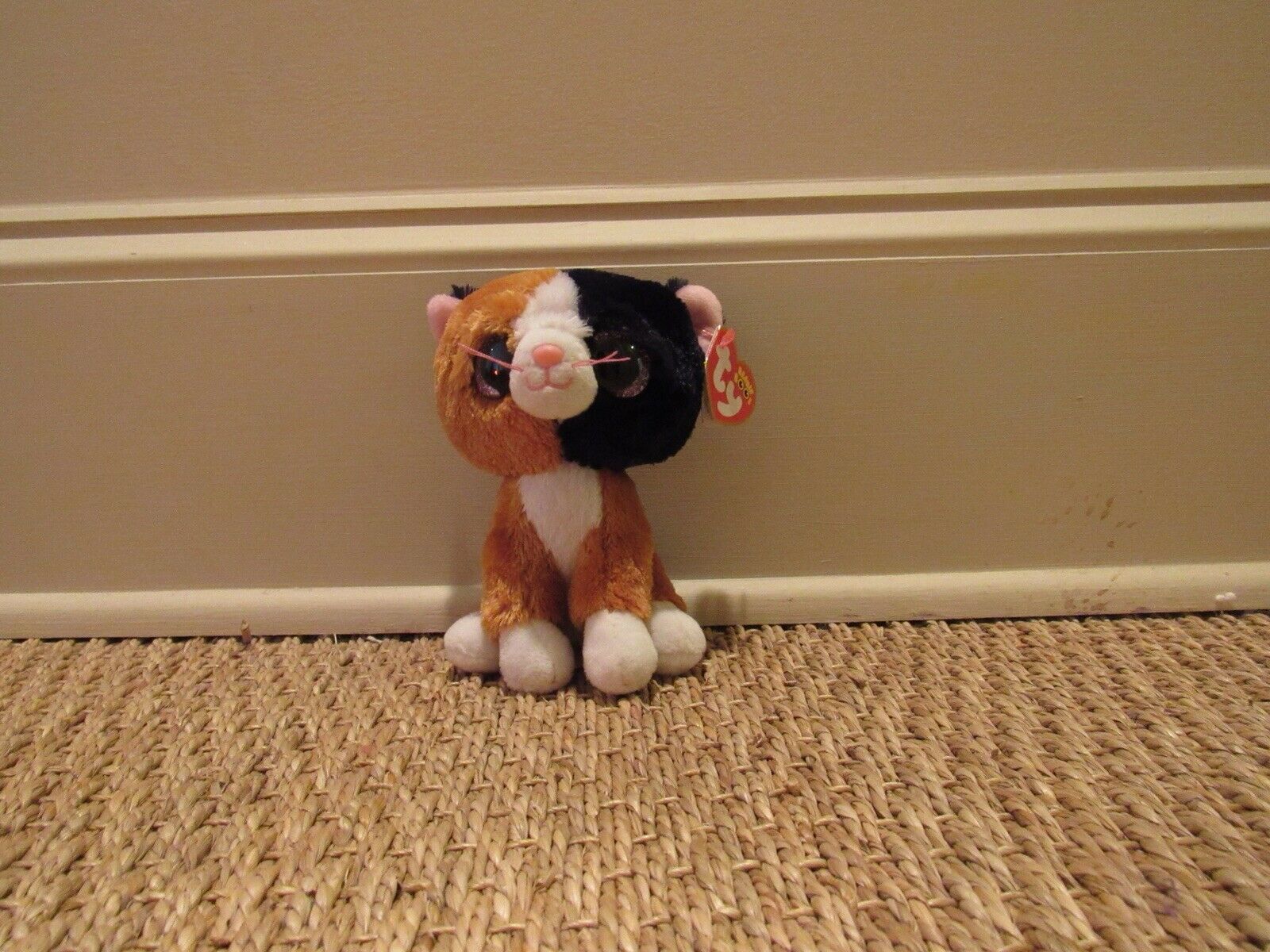 Ty Beanie Boo TAURI The 6 " Calico Cat With Hang Tag Attached | #22150811