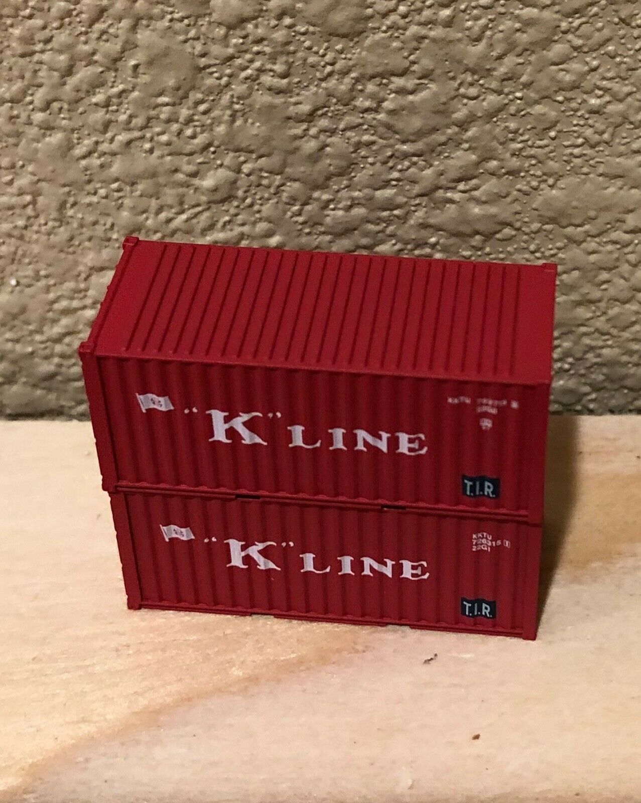 Deluxe Innovations N Scale 20 ' Containers K Line 2 - Pack | #22150203