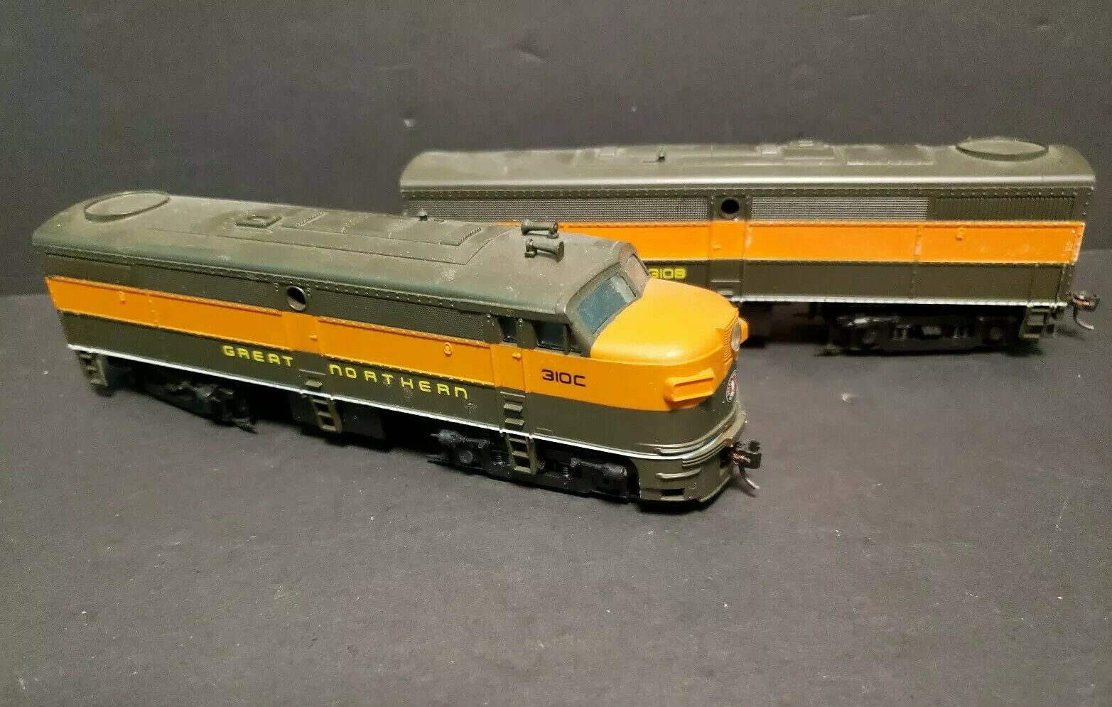 PROTO 2000 HO Scale GREAT NORTHERN A B Diesel Locomotive Set Powered ...
