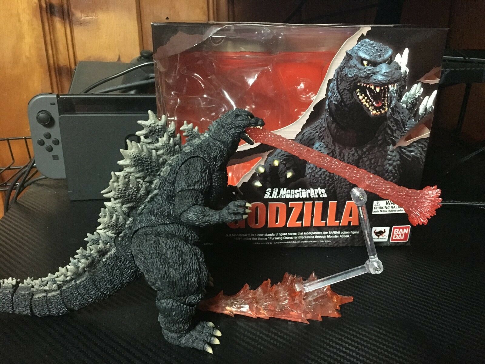 Bandai Tamashii Nations S. H. MonsterArts Godzilla 1995 Birth Ver ...