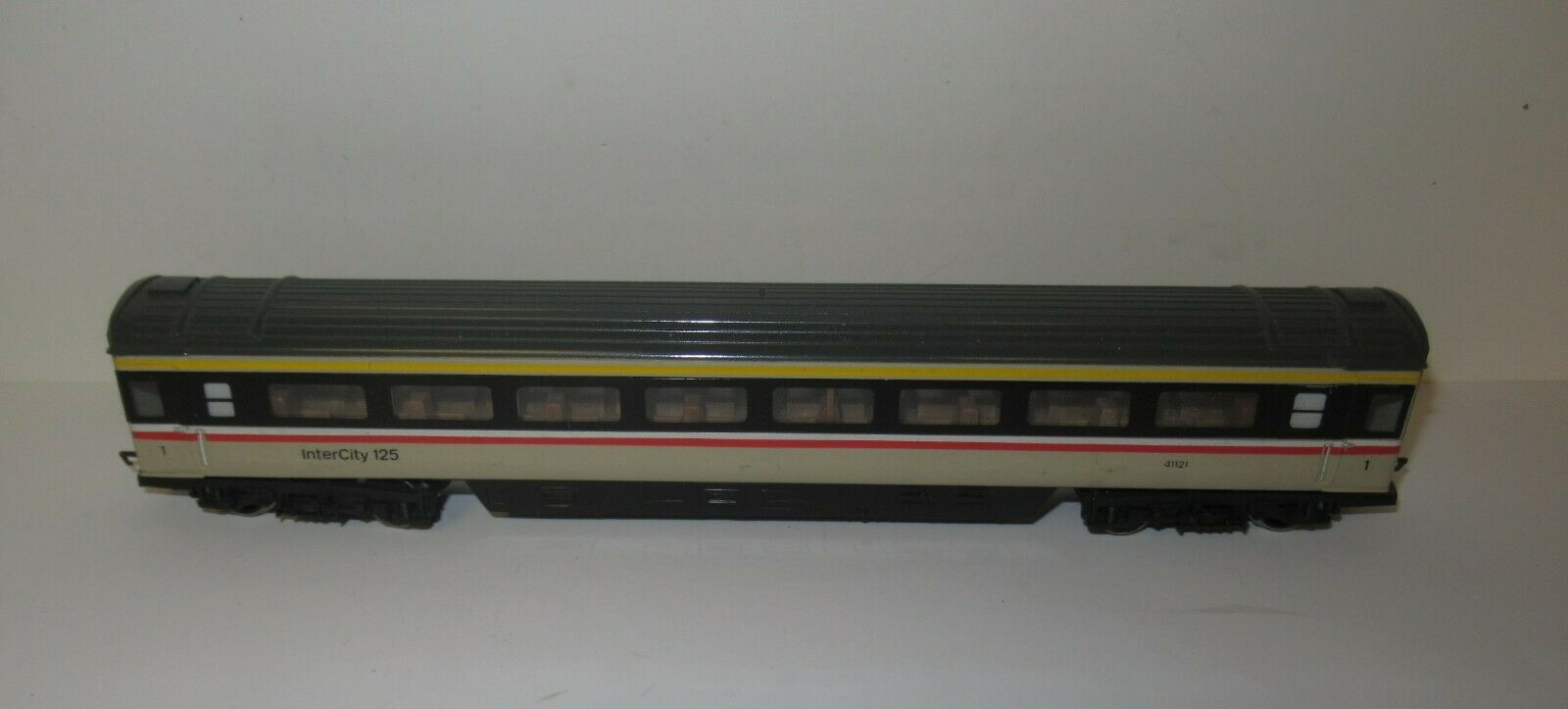 Hornby HO/OO Scale InterCity 125 Passenger Car With Interior | #20927212