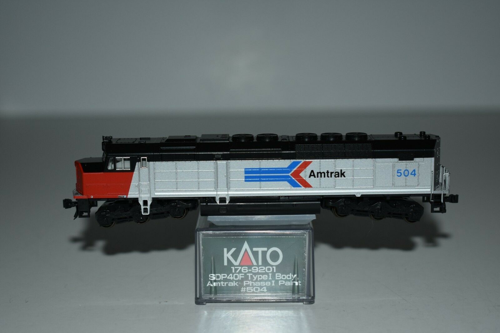 N Scale KATO 176 - 9201 Amtrak SDP40F Diesel Locomotive 504 C11304 ...
