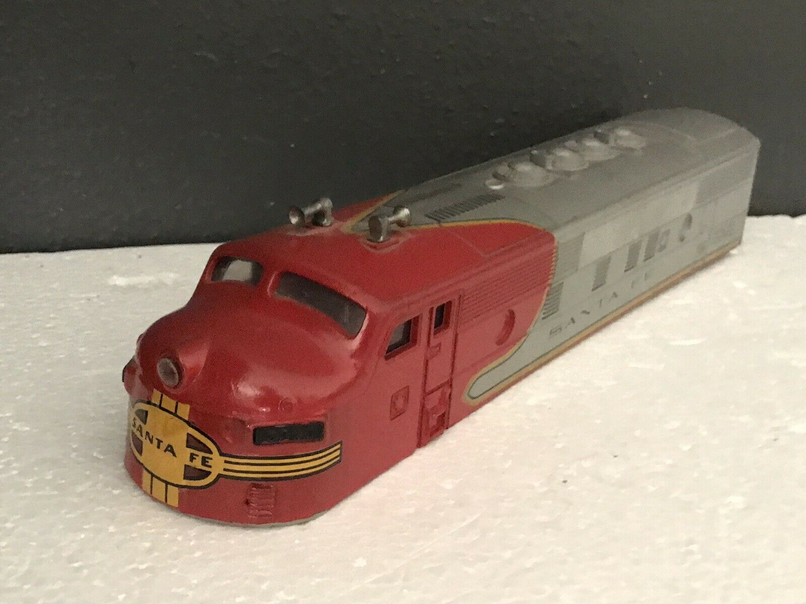 Lionel Postwar 2243 Santa Fe F3 Diesel Locomotive Engine Cab Shell Only ...