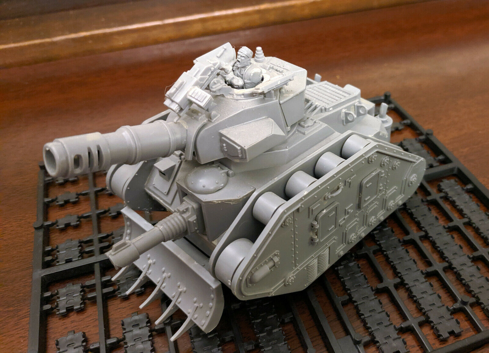 GW Warhammer 40k Imperial Guard Leman Russ Tank Astra Militarum | 40K ...