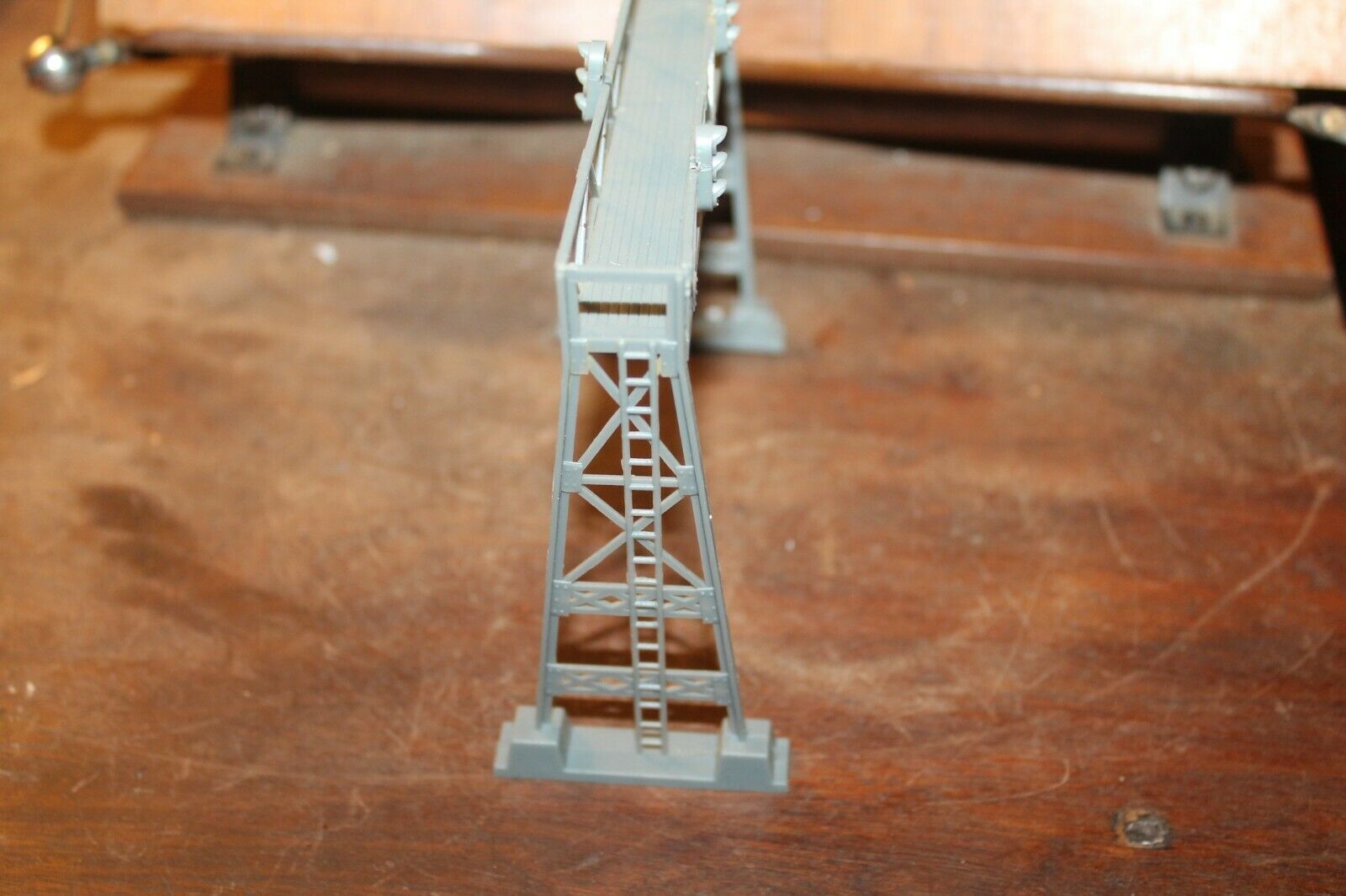 Life - Like HO SCALE RAILROAD SIGNAL BRIDGE Scene Master 8215 | #20739206